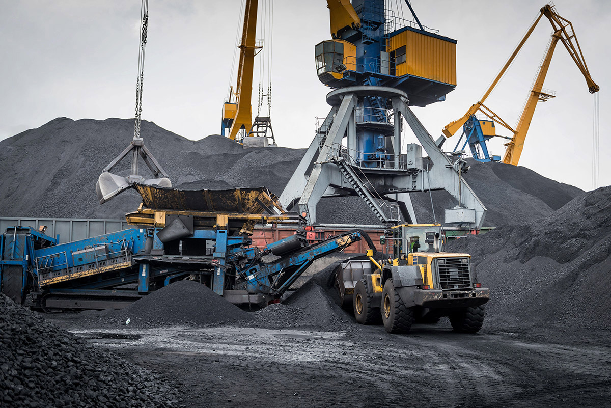 Pros And Cons Of Coal: 7 Advantages & Disadvantages