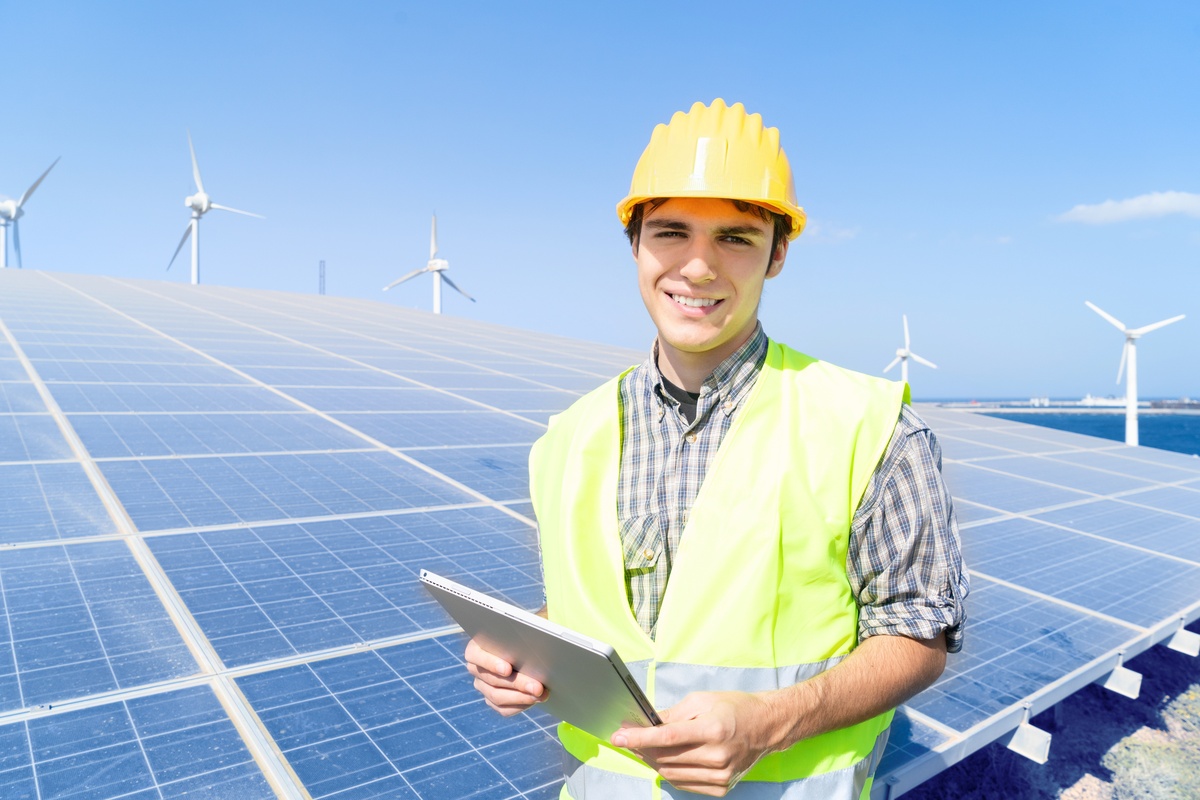 Petroleum Pros And Cons: Discover Its Positives & Negatives